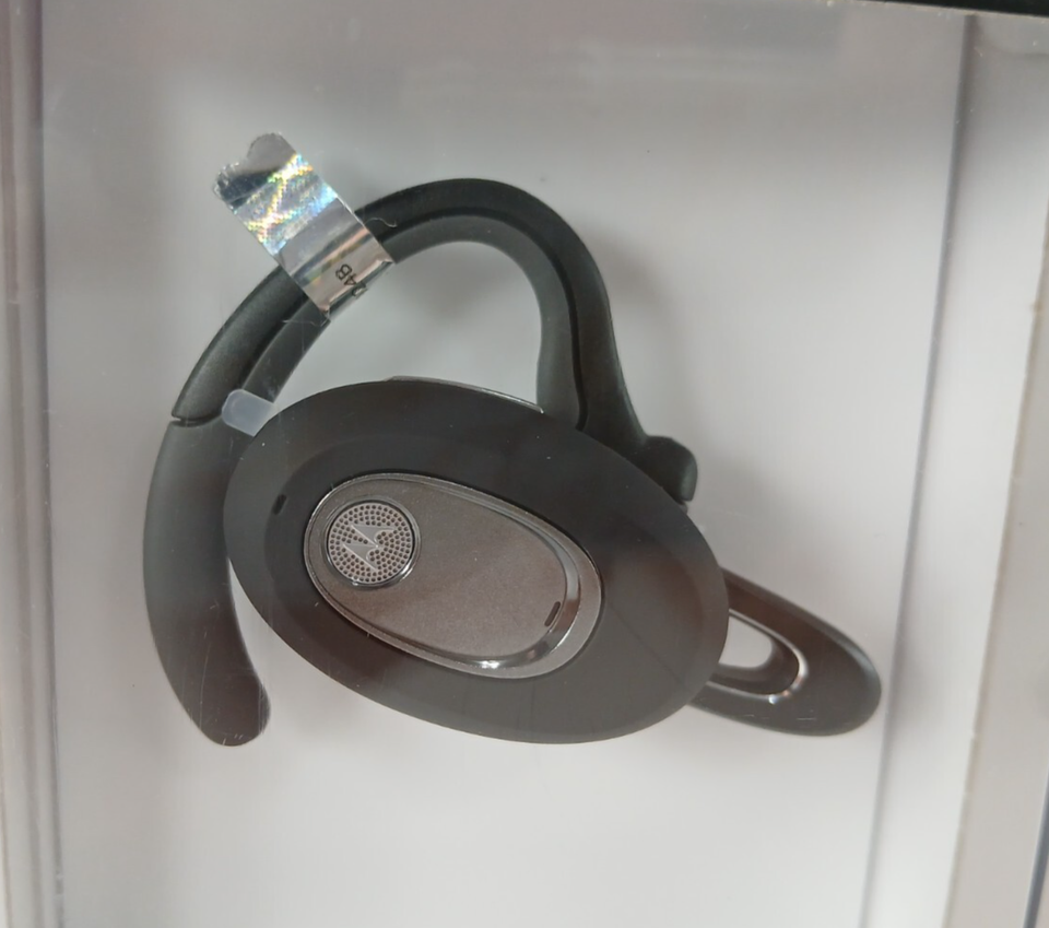 Motorola H730 Ear Hook In-Ear Bluetooth Headset COMPLETE & UNUSED **For ...