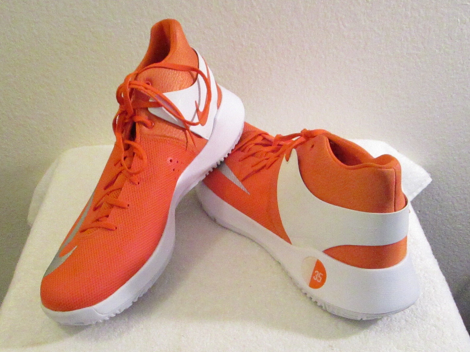 Kd 5 Orange And White