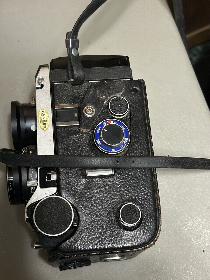 Mamiya C330 Professional F TLR with Sekor 80mm f Lens & Camera Carring ...
