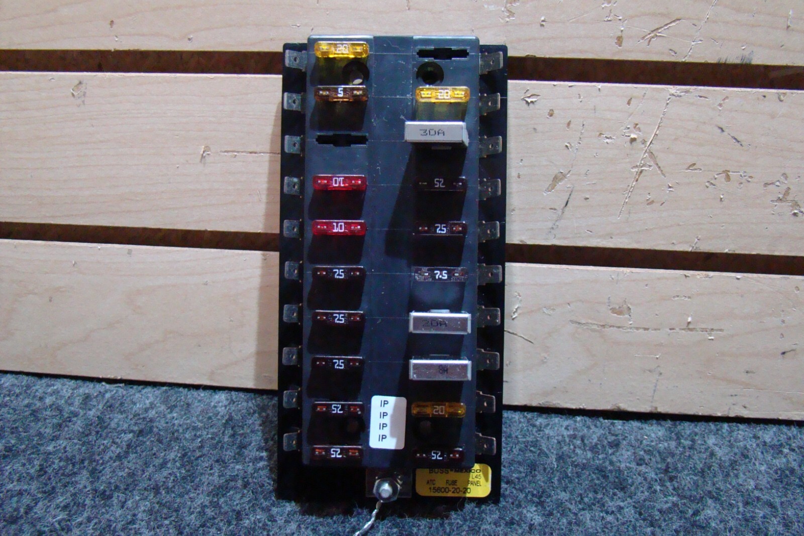 USED RV BUSS ATC FUSE PANEL 15600-20-20 | eBay