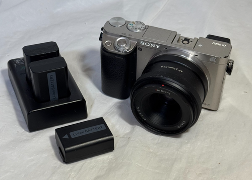 Sony Alpha a6000 ILCE-6000 24.3MP in Silver w/ Artisans 27mm F2.8 Lens ...