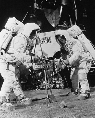 BUZZ ALDRIN AND NEIL ARMSTRONG IN TRAINING 11x14 GLOSSY PHOTO PRINT | eBay