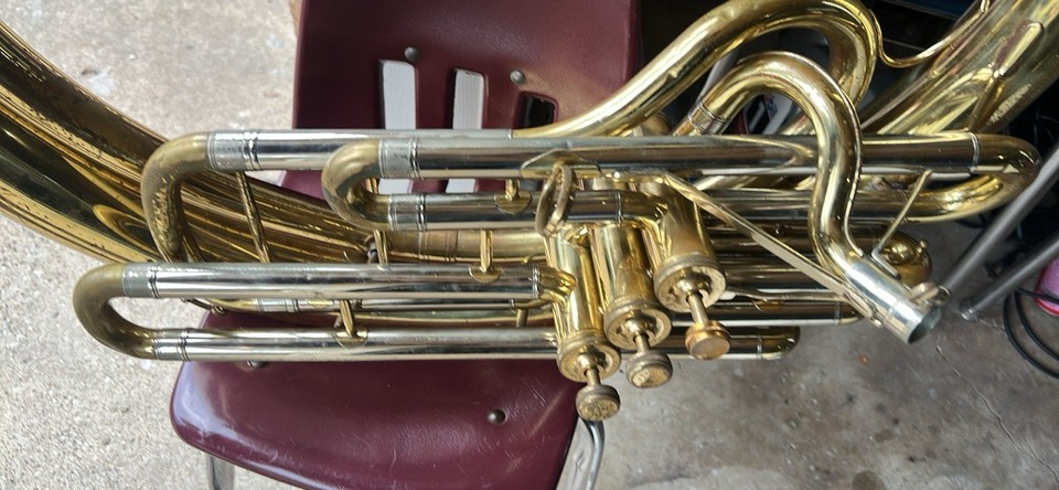 The Tuba Exchange Sousaphone With Neck And Plastic Roller Case | eBay
