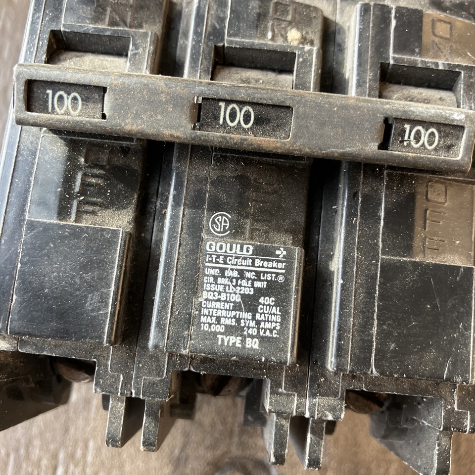 ITE Gould BQ3B100 Circuit Breaker 3 Pole 100amp TYPE BQ Bolt On | eBay