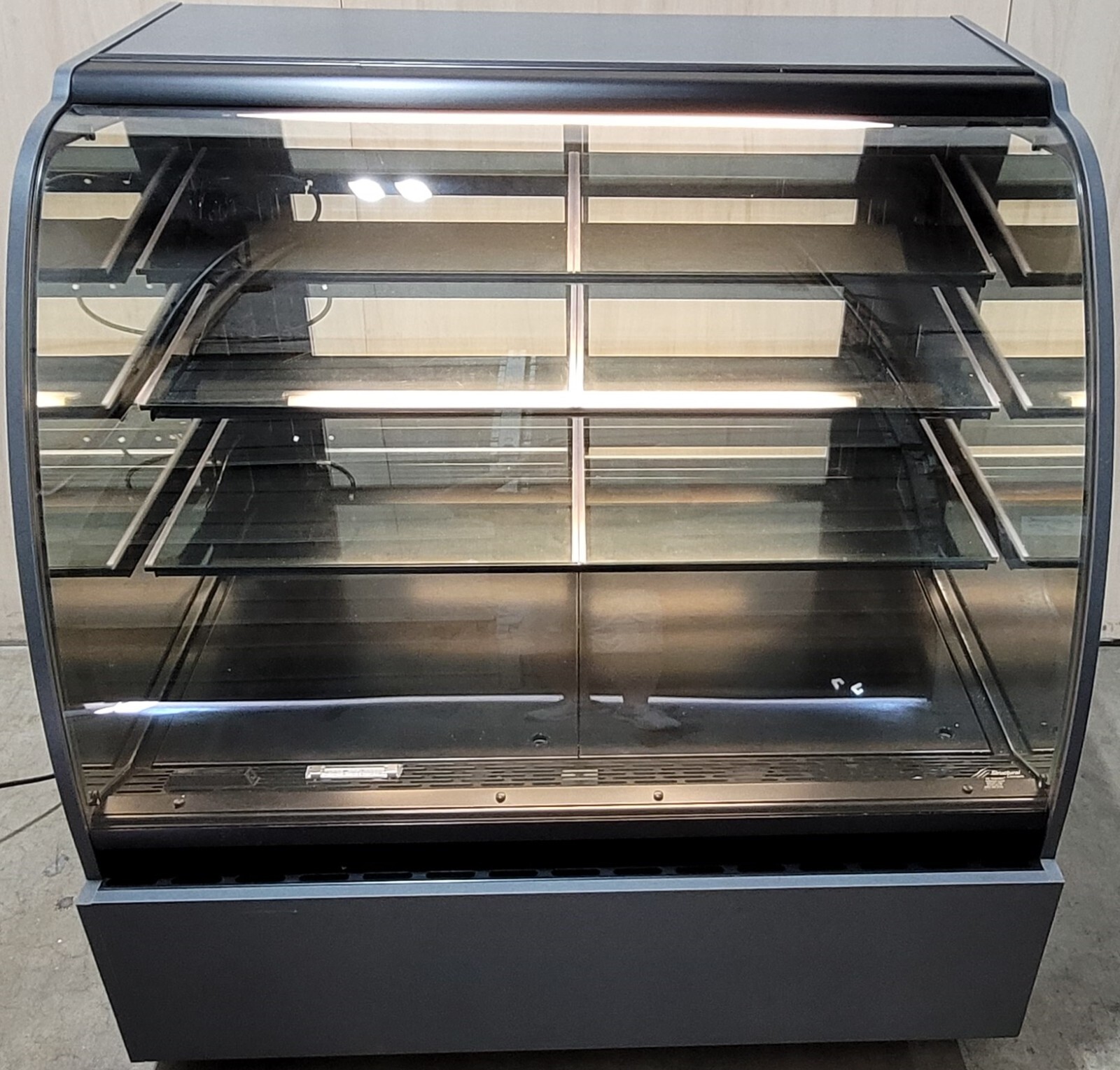 STRUCTURAL CONCEPTS ENCORE HV48R CURVED GLASS REFRIGERATED MERCHANDISER ...