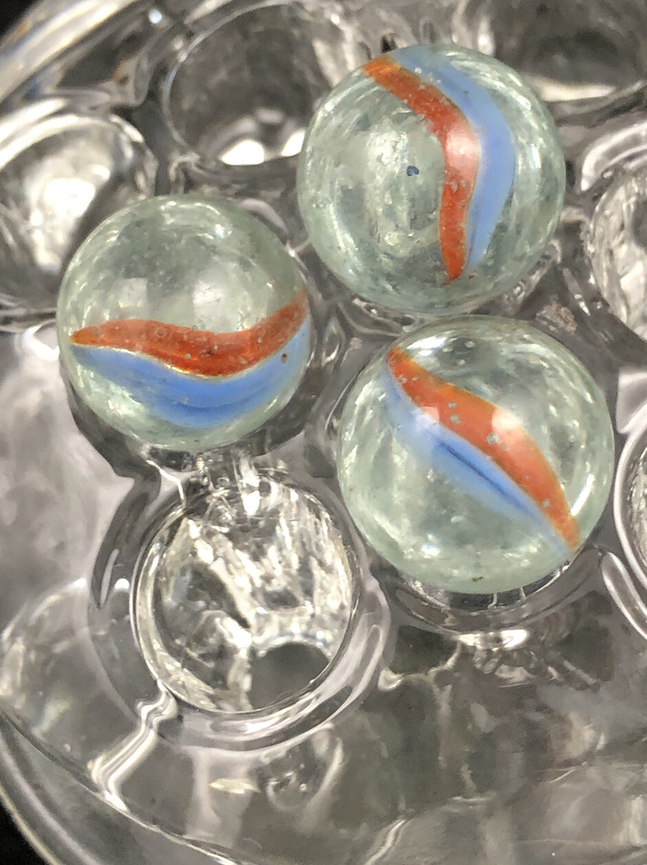 3 VINTAGE TRANSPARENT SWIRL CATS EYE GLASS MARBLE CLEAR BASE RED WHITE ...
