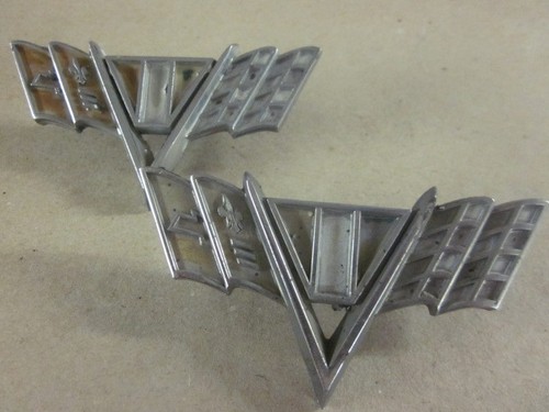 Original 64 Corvette Impala GM Fender Emblems V Crossed Flags Set-2 64 ...