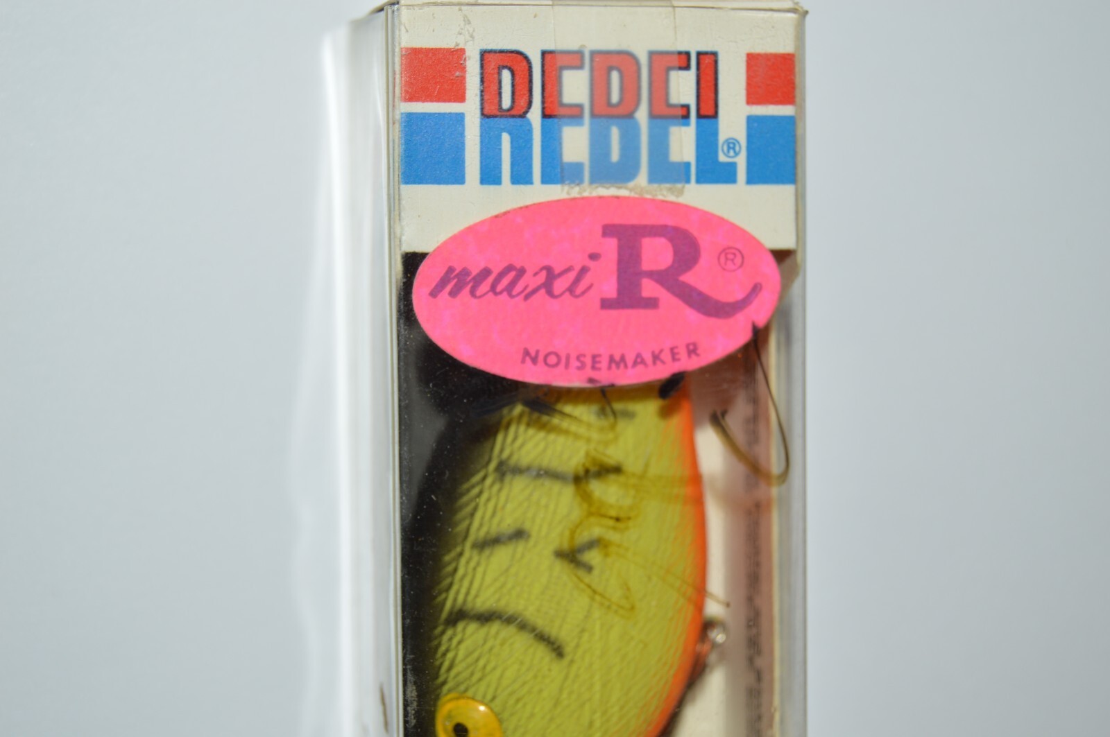 older rebel lure maxi r squarebill crankbait noisemaker chartreuse ...