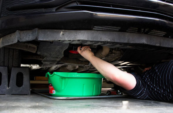 FloTool Super Duty 20 Quart Less Mess Drain Pan Ideal For Oil And ...