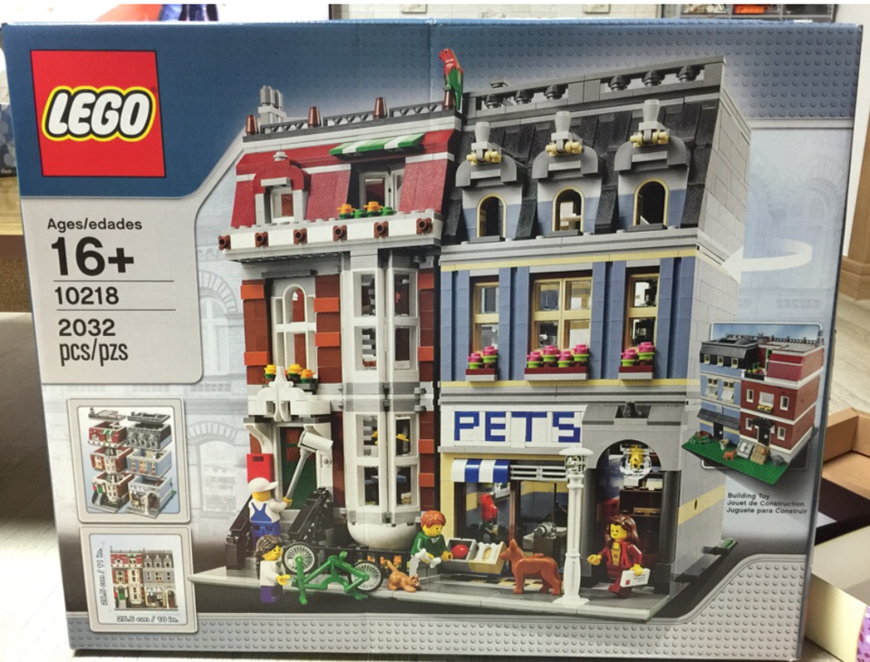 LEGO 10218 Creator Expert Pet Shop Modular Building Brand New Factory ...