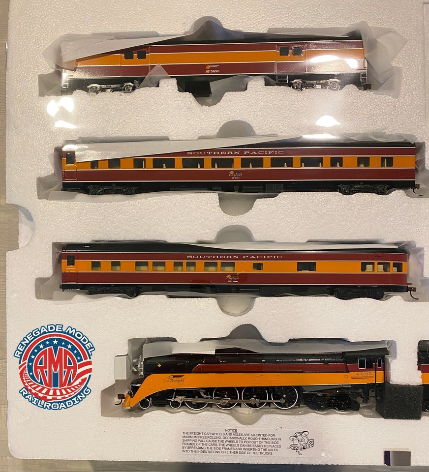 Bachmann 00776 HO Scale Southern Pacific Daylight Special Locomotive ...