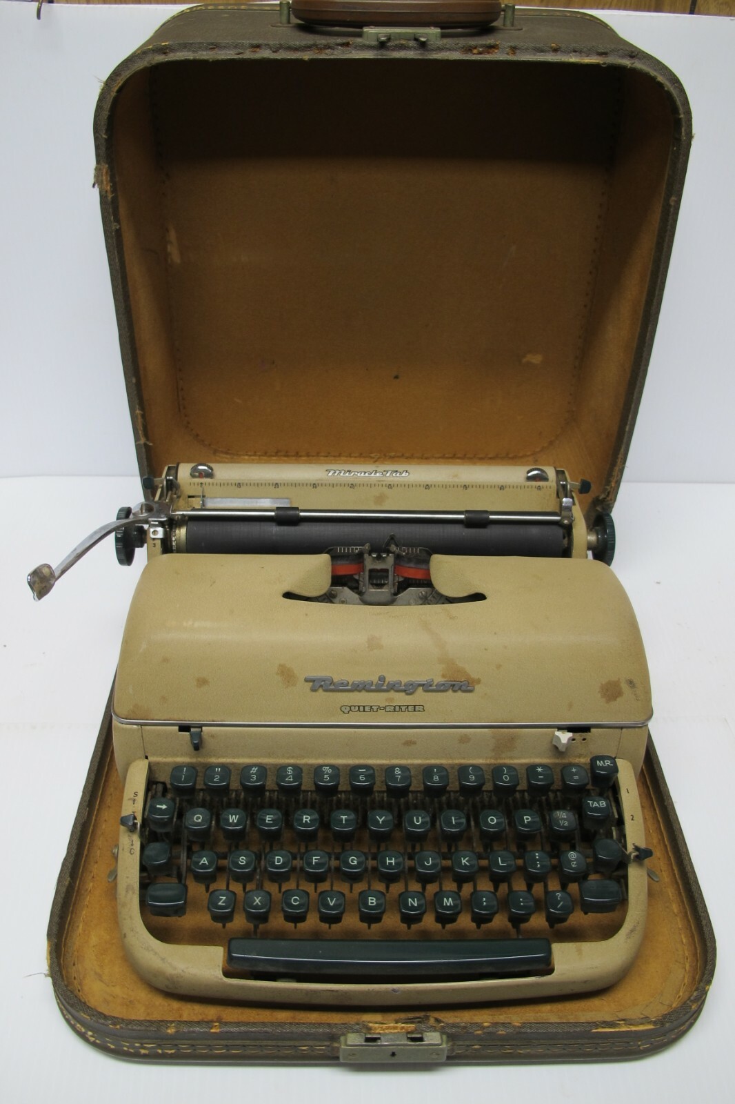 Vtg Remington Quiet-Riter Miracle Tab Typewriter w/ Hard Case~1950's ...