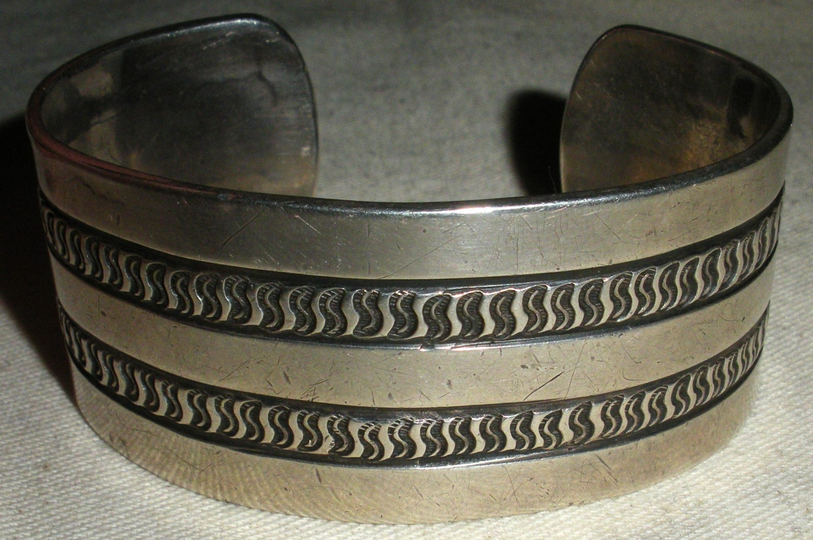 VINTAGE NAVAJO GUILD STERLING SILVER BRACELET AWESOME STAMP WORK vafo ...