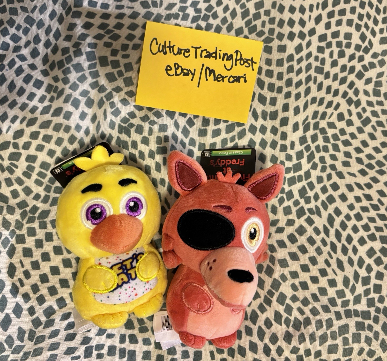 Jazwares Five Nights at Freddy's FNAF 4" Mini Plush Set Of 2 GITD Chica ...