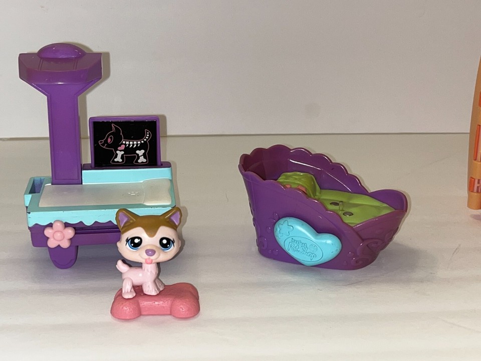 Hasbro Littlest Pet Shop Magic Motion Cat X-ray Machine Doctor Tongue ...