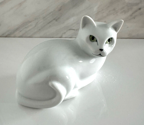 Highbank Porcelain Cat Figurine Scotland White Glossy Green Eyes 5" | eBay