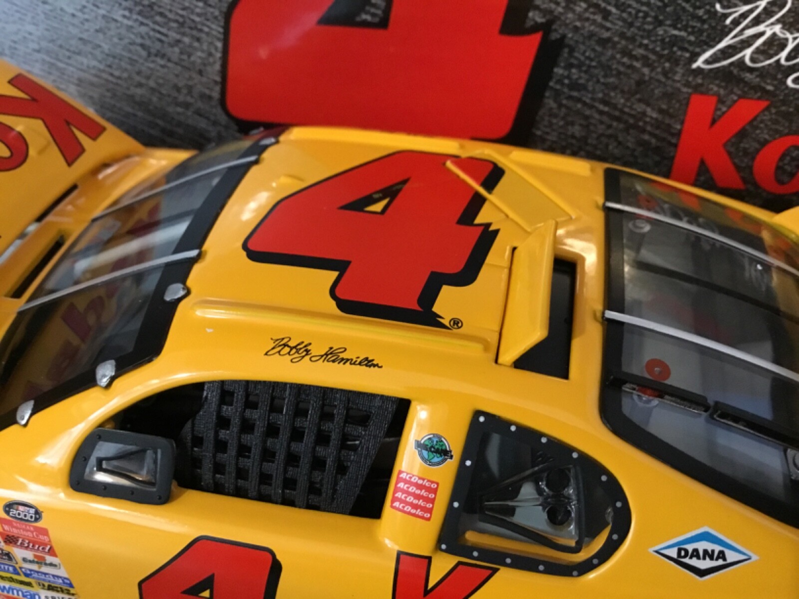 Bobby Hamilton #4 Kodiak Chevrolet 2000 Team Caliber 1/24 Scale NASCAR ...