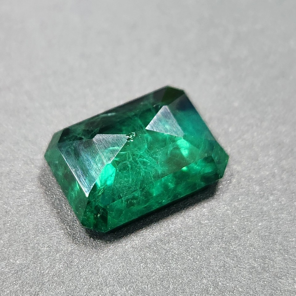 Certified Natural Zambian Green Emerald 9.50 Ct Emerald Cut Loose ...