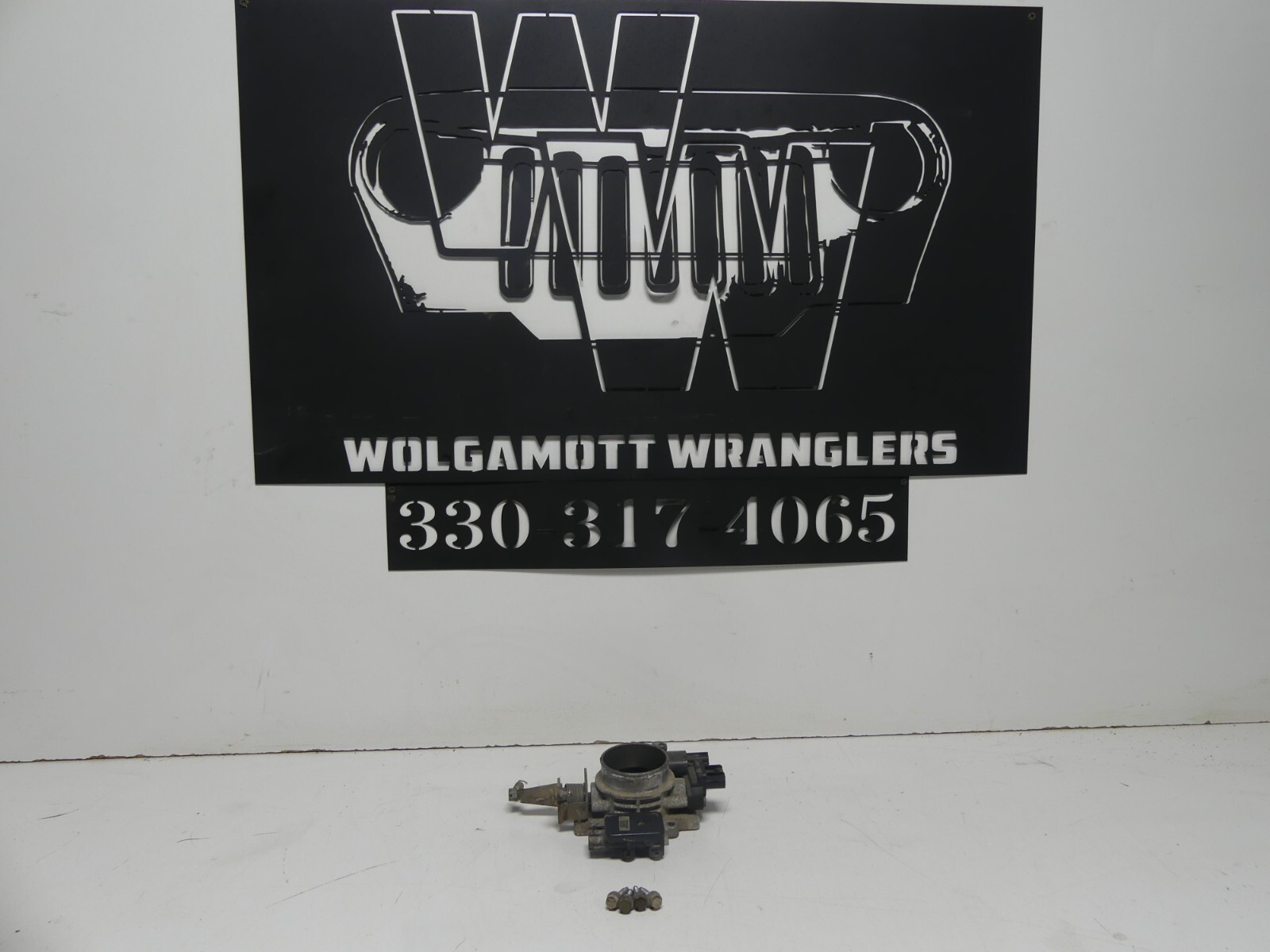 2002 Jeep Wrangler TJ Throttle Body 4.0L w/ Bolts & Spring CC 5C | eBay