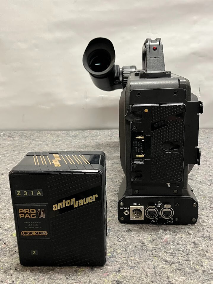 Panasonic DVCPRO AJ-D200P Video Camera | Fujinon T14x5.5BRM4 | Black ...