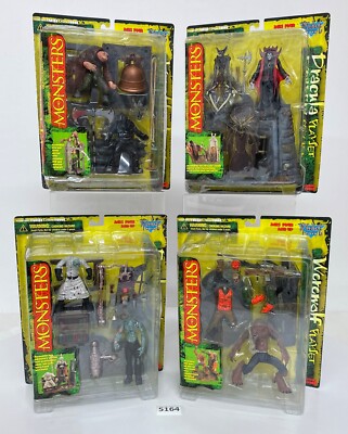 McFarlane's Monsters Series 1: Dracula, Werewolf, Hunchback and ...