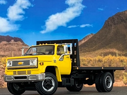 1/64 DCP YELLOW CHEVY C65 SINGLE AXLE FLATBED | eBay
