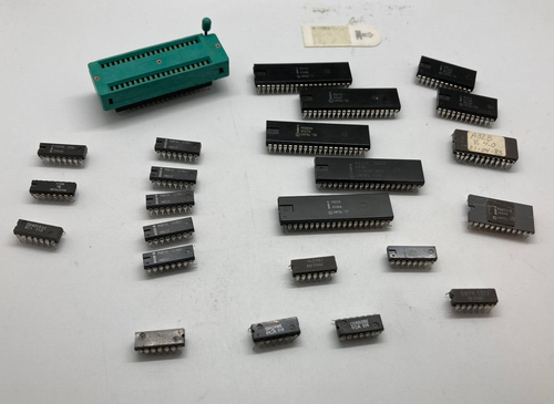 24 pc OLD COMPUTER CHIPS INTEL P8205 Vintage Rare Integrated Circuit ...