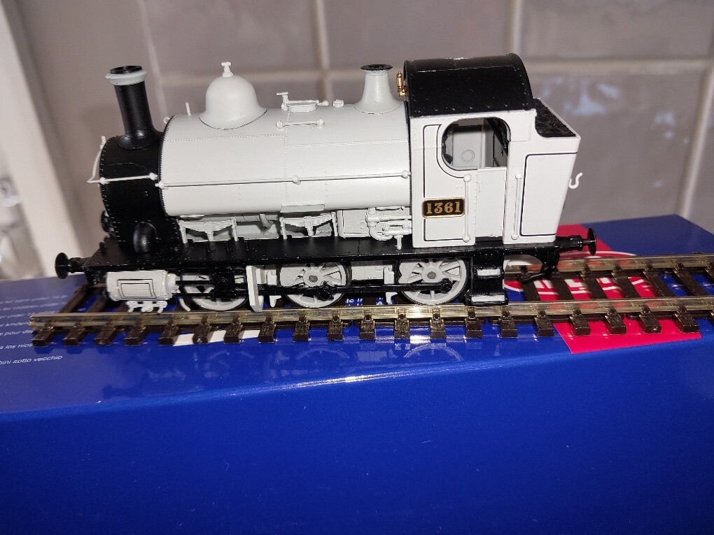 Heljan 1300 Class 1361 0-6-0ST 1361 in GWR photographic grey - Limited ...