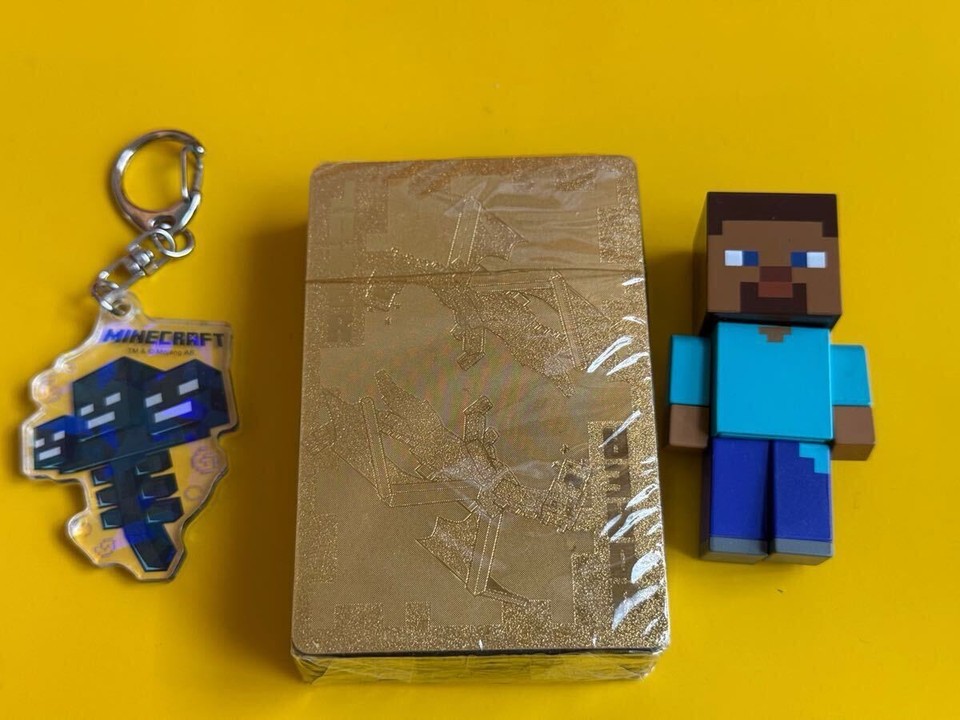 Minecraft Gold Trump Steve Figure Wizard Acrylic Keychain 3 Piece Set ...