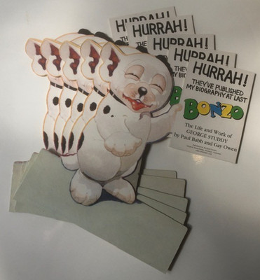 BONZO CARDBOARD CUTOUT ADVERTISING HIS BOOK - GROUP OF FIVE (GEORGE ...