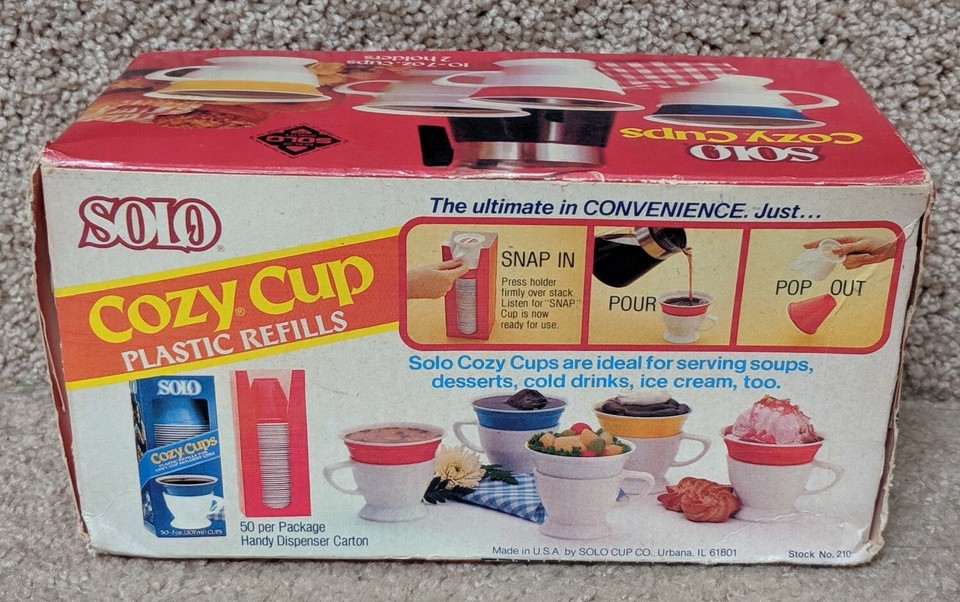 Vintage Red Solo Cozy Cups 10 Plastic Cups w/ 2 Lifetime Holders New ...