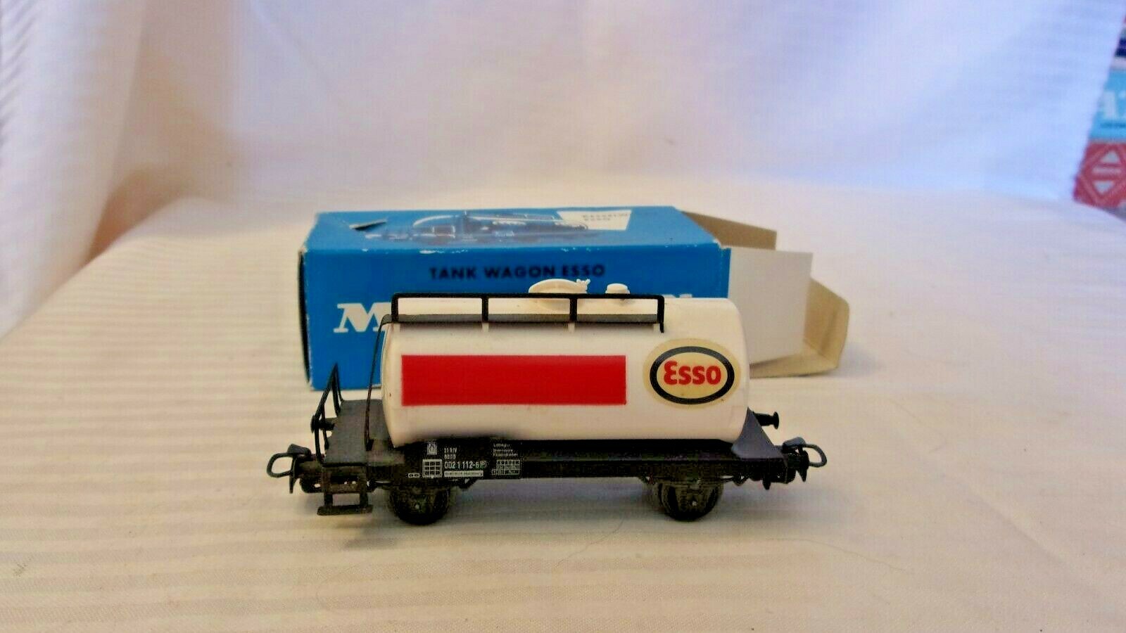 Marklin 4501 HO ESSO Tank Car Kasselwagen Metal DB 598210 Märklin for ...