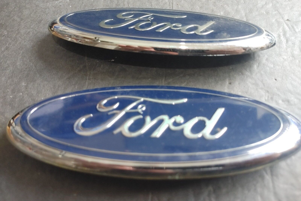 (2) FORD BLUE OVAL EMBLEMS F85B 15402A16 AA (5044) | eBay