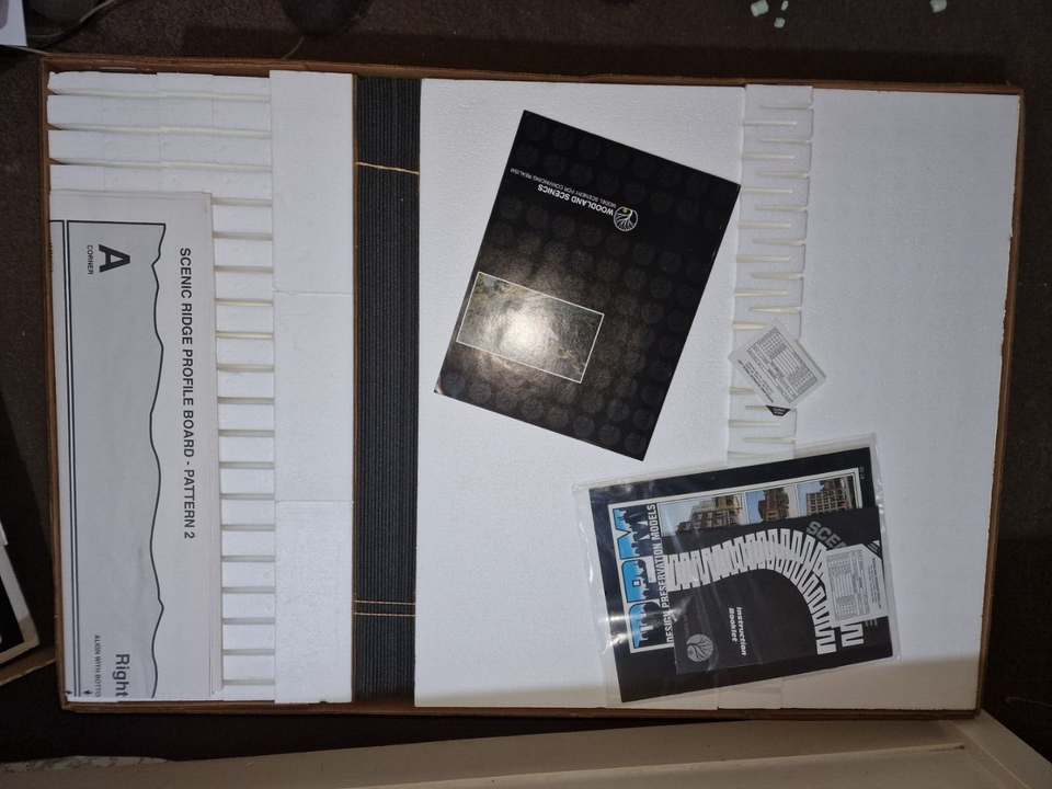 Woodland Scenics ST1482 Scenic Ridge Layout Kit N Gauge & ATLAS ATL2588 ...