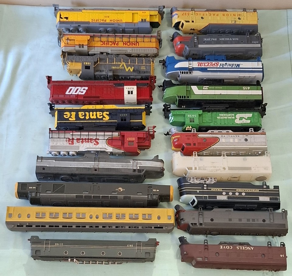 ho Scale Model Train Body Shells x20 Locomotive Bodies used Railway ...