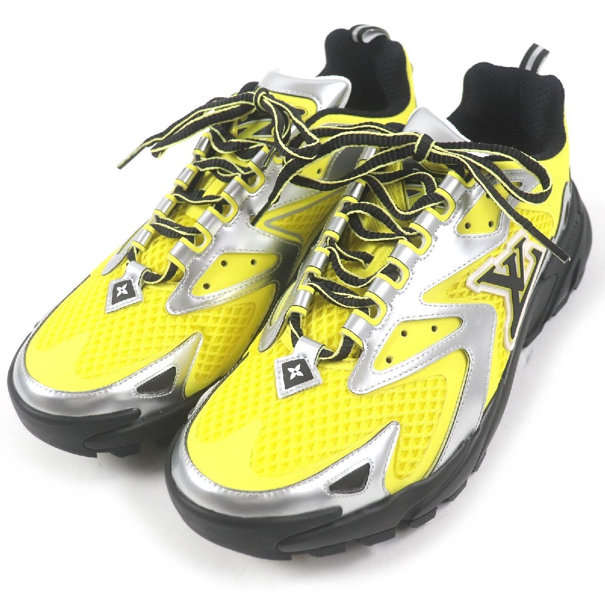 LOUIS VUITTON LOUIS VUITTON LV TATIC LINE LV LOGO MES… - Gem