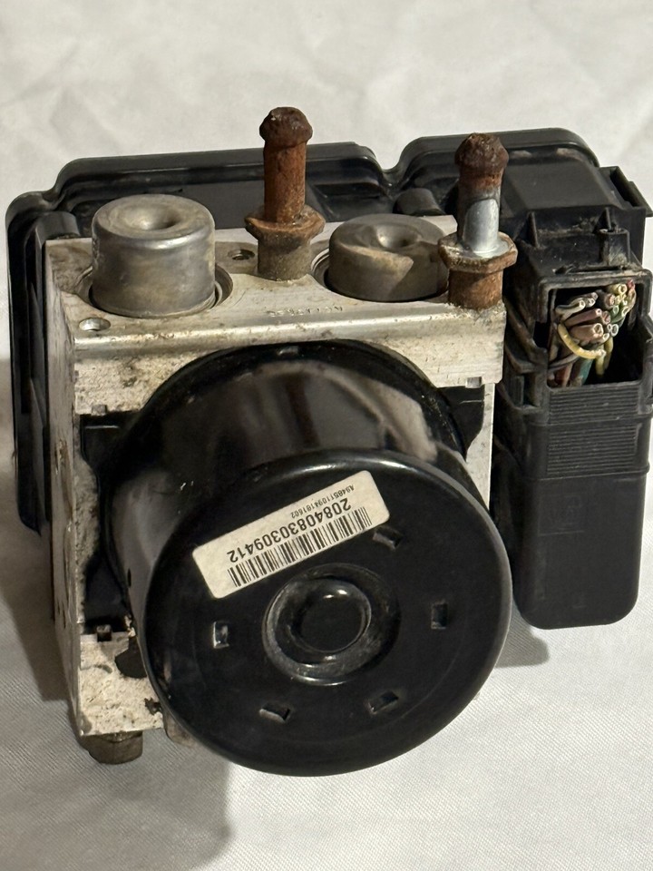 Jeep JK Wrangler ABS Brake Control Module and Pump P05154212AD 2011 ...