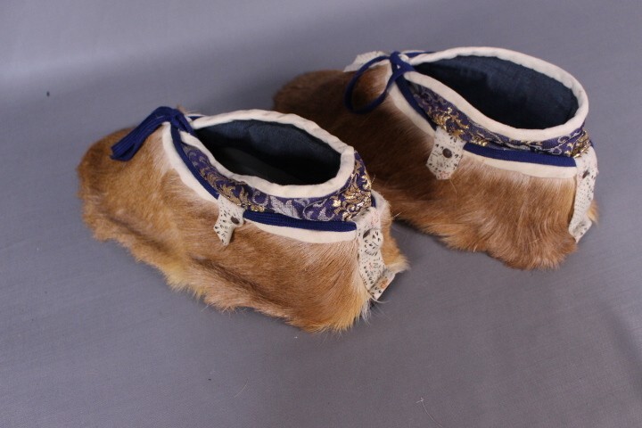 Japan old Kegutsu shoes yoroi Kabuto koshirae Armor katana Samurai ...