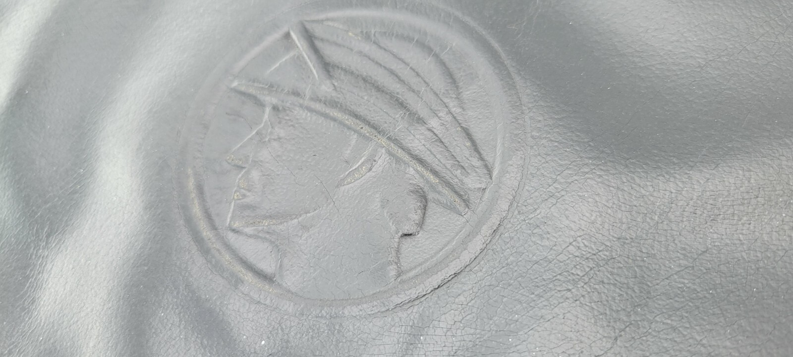 2003 2004 MERCURY MARAUDER FRONT SEAT LEATHER LOGO DRIVER PASSENGER ...