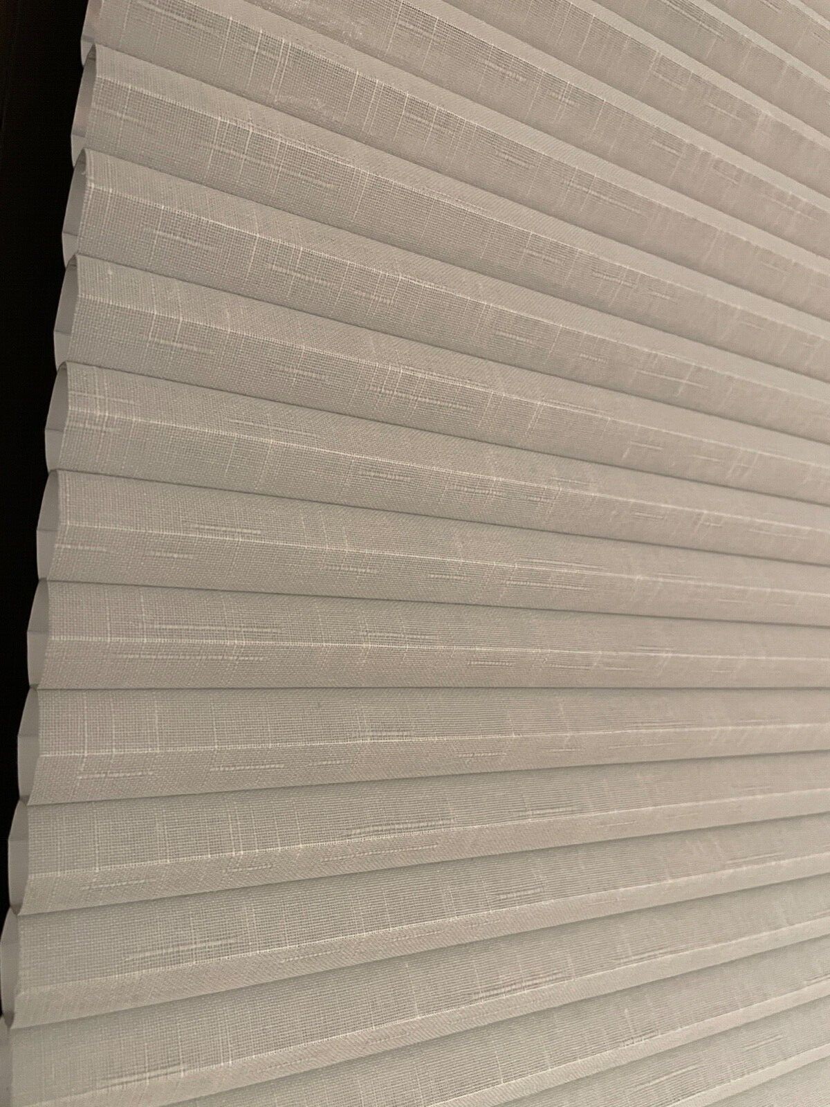 Levolor cellular shade, W34" x H80.2"; Color: Linen Light Gray 19770343 ...