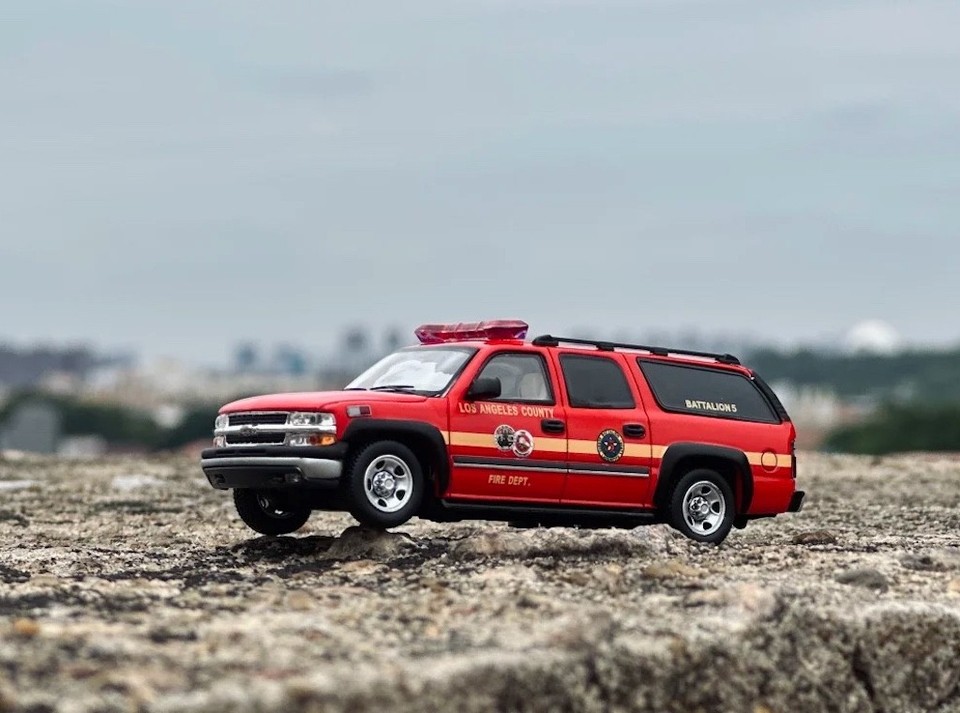 EY MK HEC 1:64 2003 Red Suburban USCP LAFD Fire SUV Model Diecast ...