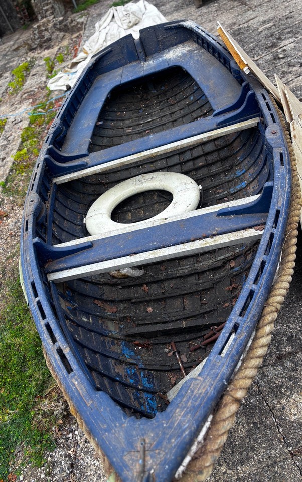 12ft clinker, wooden rowing boat, fishing boat, dinghy, tender, with ...