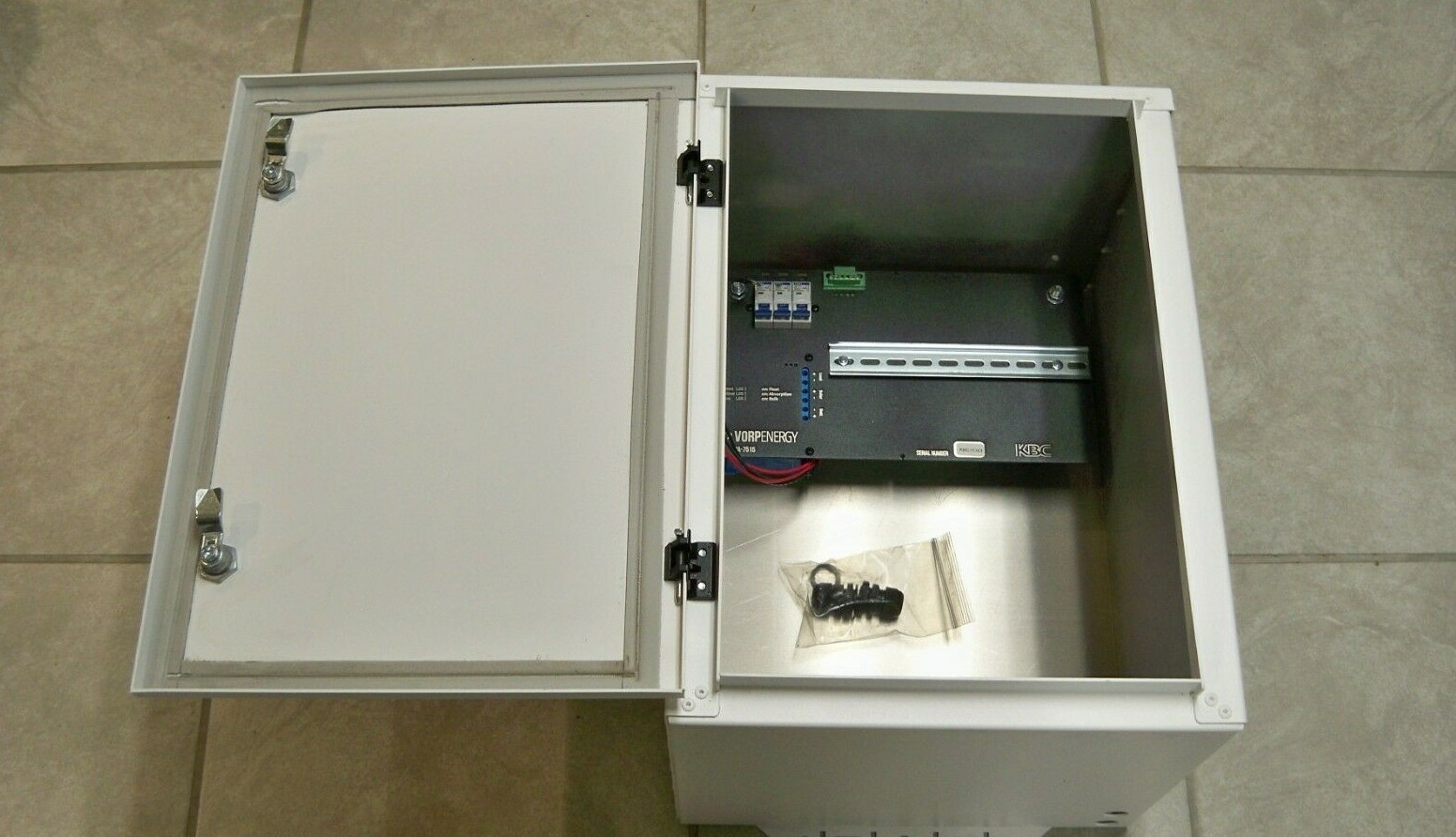 NEW Vorp Energy AL2-200W Solar Kit Enclosure | eBay