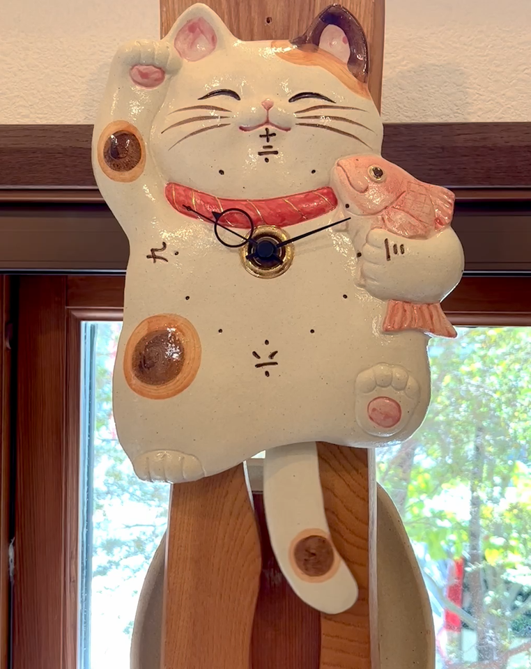 Japanese Lucky cat Manekineko Wall Pendulum Clock w/TAI Pottery SETO ...