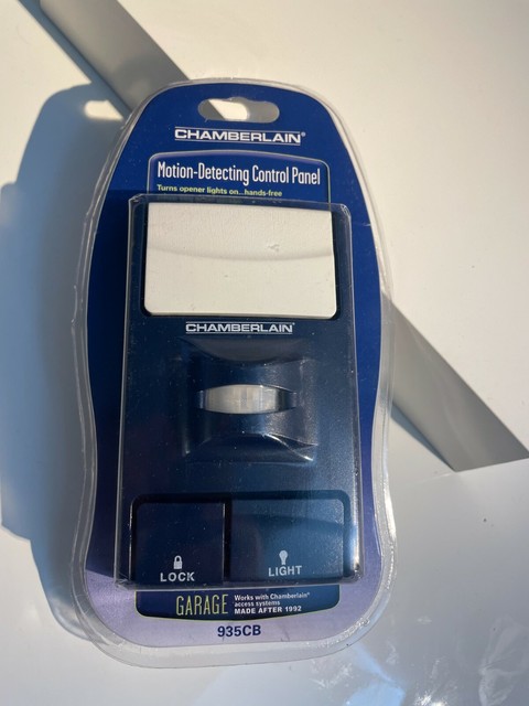 Chamberlain 935CB Motion Detecting Control Panel Garage Door Opener for ...