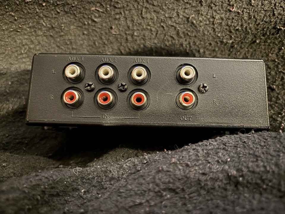 Radio Shack Stereo Audio Source Selector Model 42-2112 3 Inputs | eBay