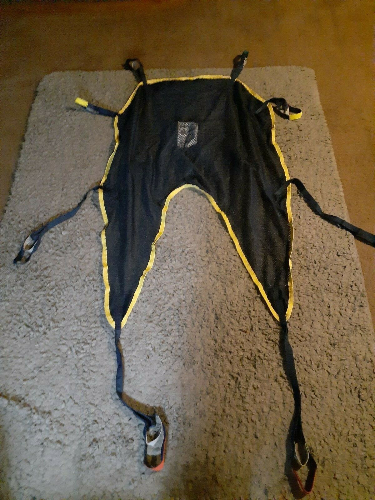 New Handicare Universal Sling Mesh MAX 363 kg /800 Lbs Size Medium Ref ...