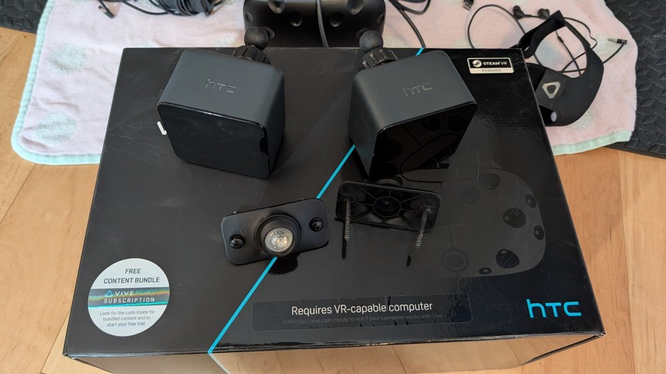 HTC Vive VR System - Headset, Base Stations, Controllers 821793051747 ...