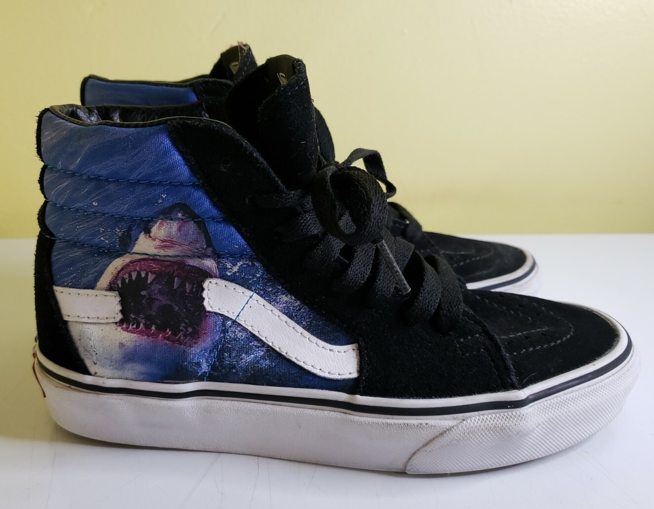 Vans x Discovery Sk8-Hi Shark Week Skate Shoes Sneake… - Gem