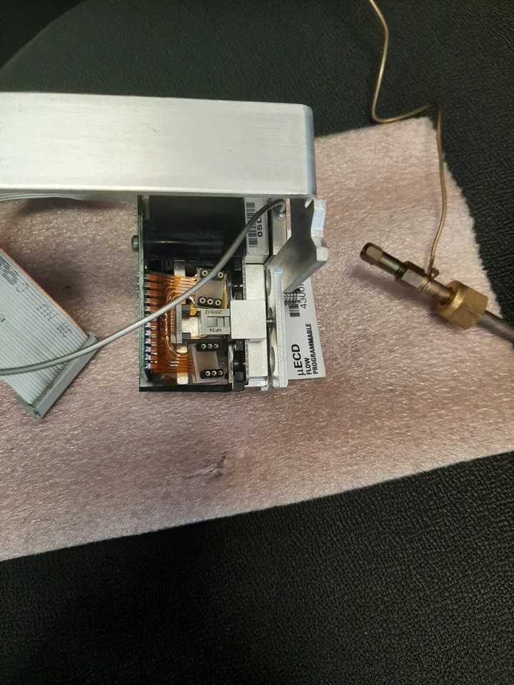 HP Agilent G2397-60720 Micro ECD uECD manifold for series 6890 GC with ...